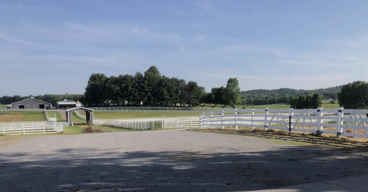 Bess and Bell Carriage Co is a Barn Events Center in Waverly, KY 42462
